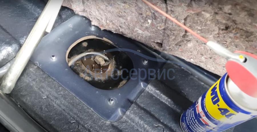 Замена датчика уровня топлива Мицубиси Паджеро в Москве - сеть надежных ...
